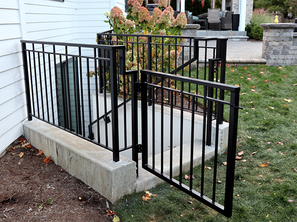 Custom Exterior Railings | Best Chicago Railings