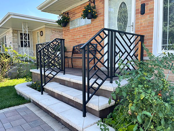 Custom Exterior Railings | Best Chicago Railings